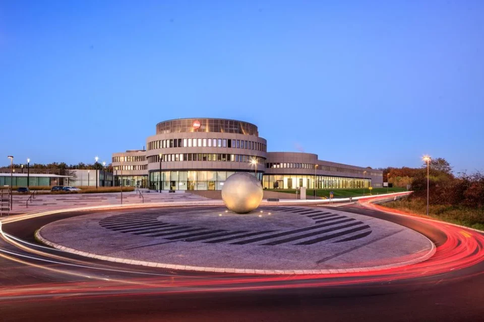 Friedhelm Loh eröffnet am 23. Juli 2023 das „Nationale Automuseum The ...